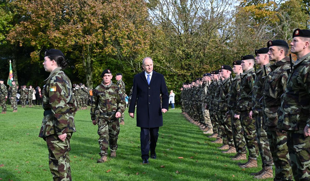 Tánaiste reviews Irish troops at Kilkenny Castle - Page 1 of 5 ...
