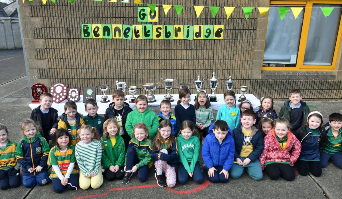 Pictures: Bennettsbridge Camogie Club and Bord na nóg visit school to ...