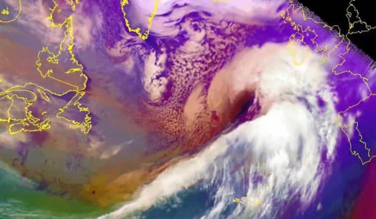 BREAKING: Storm Éowyn developing into 'explosive cyclogenesis' as it ...