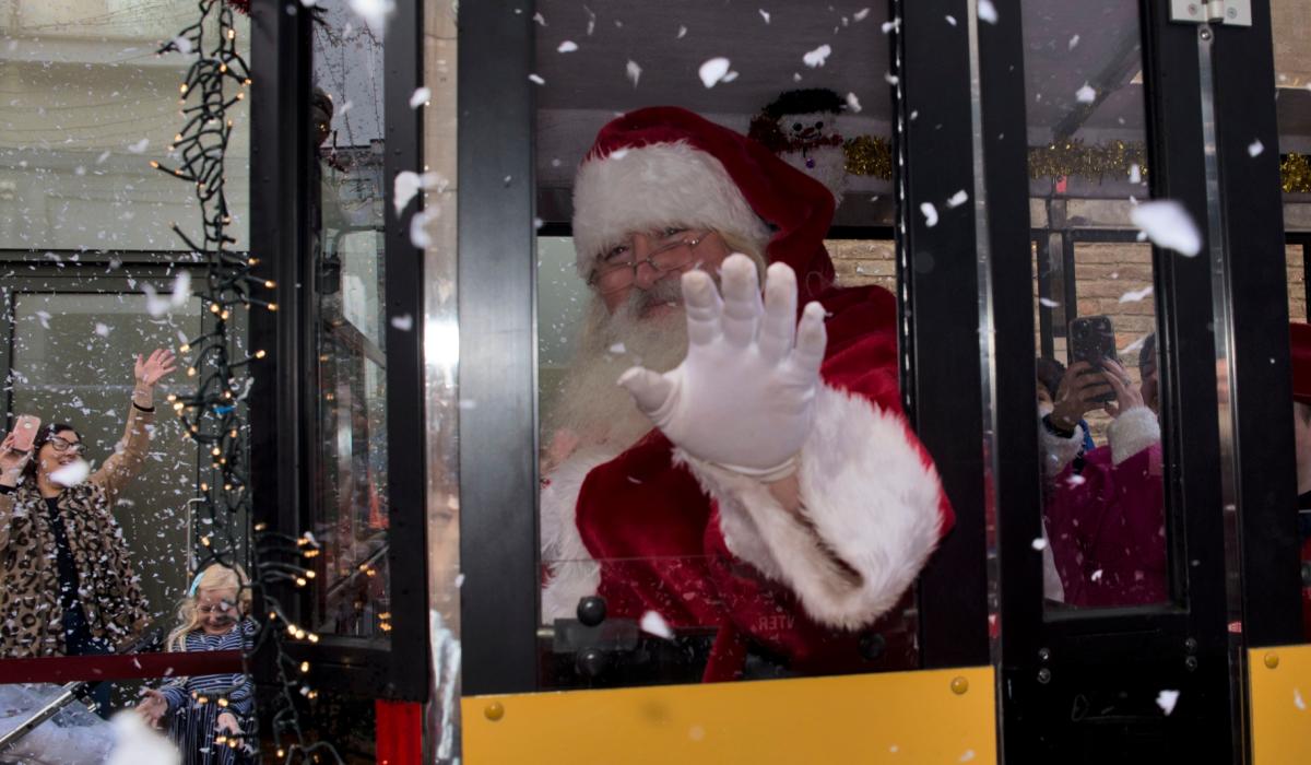 Smiles all round as Santa Claus arrives at MacDonagh Junction in ...