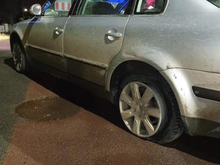 "Del boy" caught doing 100kmph in 50kmph in car with three tyres in ...