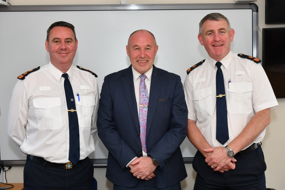 PICTURES: Tributes paid to Sergeant Peter McConnon in Kilkenny - Page 3 ...