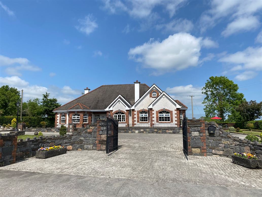 High-end property with elegant features for sale in Kilkenny - see pics ...