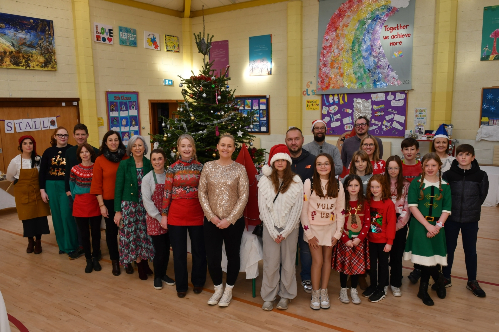 Pictures: Super turnout for Kilkenny School Project’s special Winter Fayre - Page 1 of 10 ...