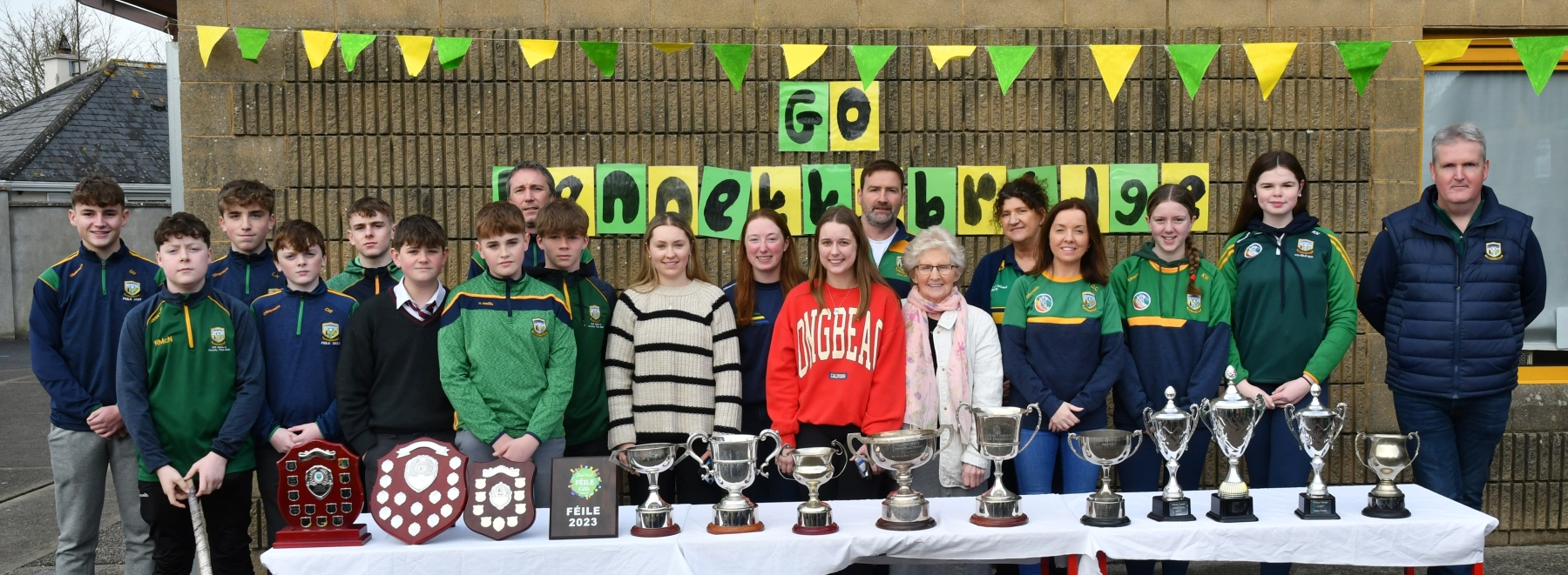 Pictures: Bennettsbridge Camogie Club and Bord na nóg visit school to ...