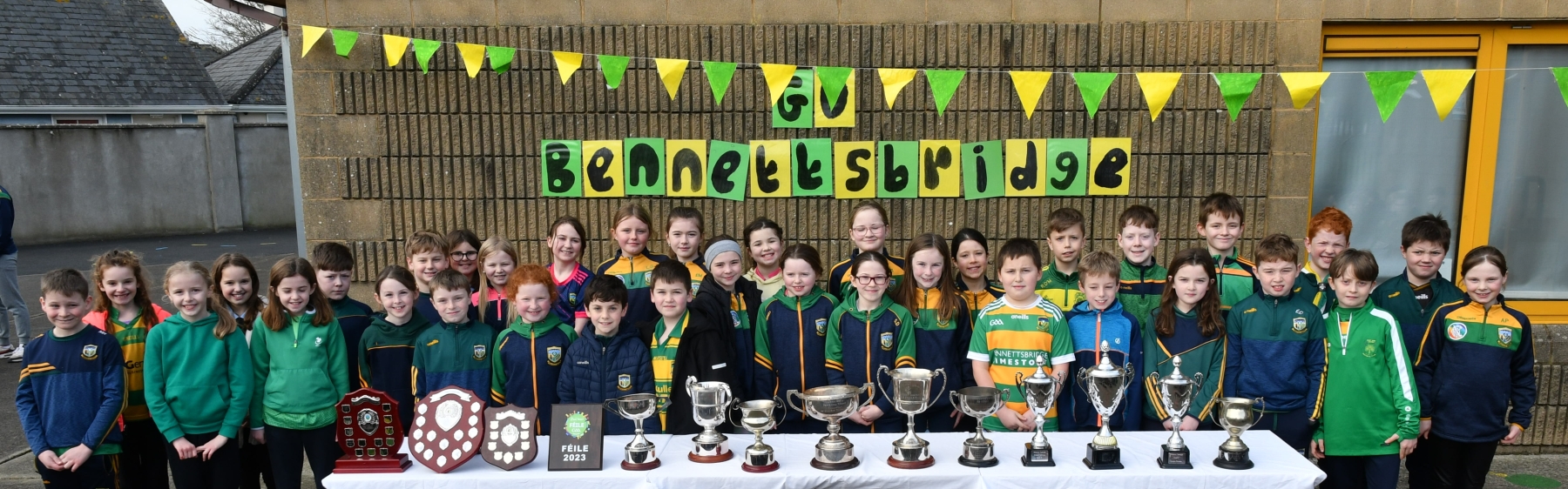 Pictures: Bennettsbridge Camogie Club and Bord na nóg visit school to ...